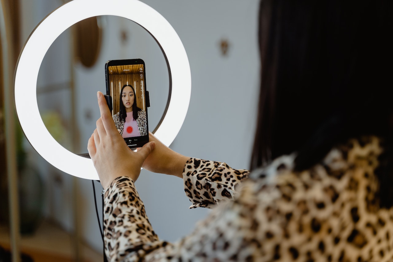 How Instagram and TikTok Influence Plastic Surgery Trends | Robert Wald, MD